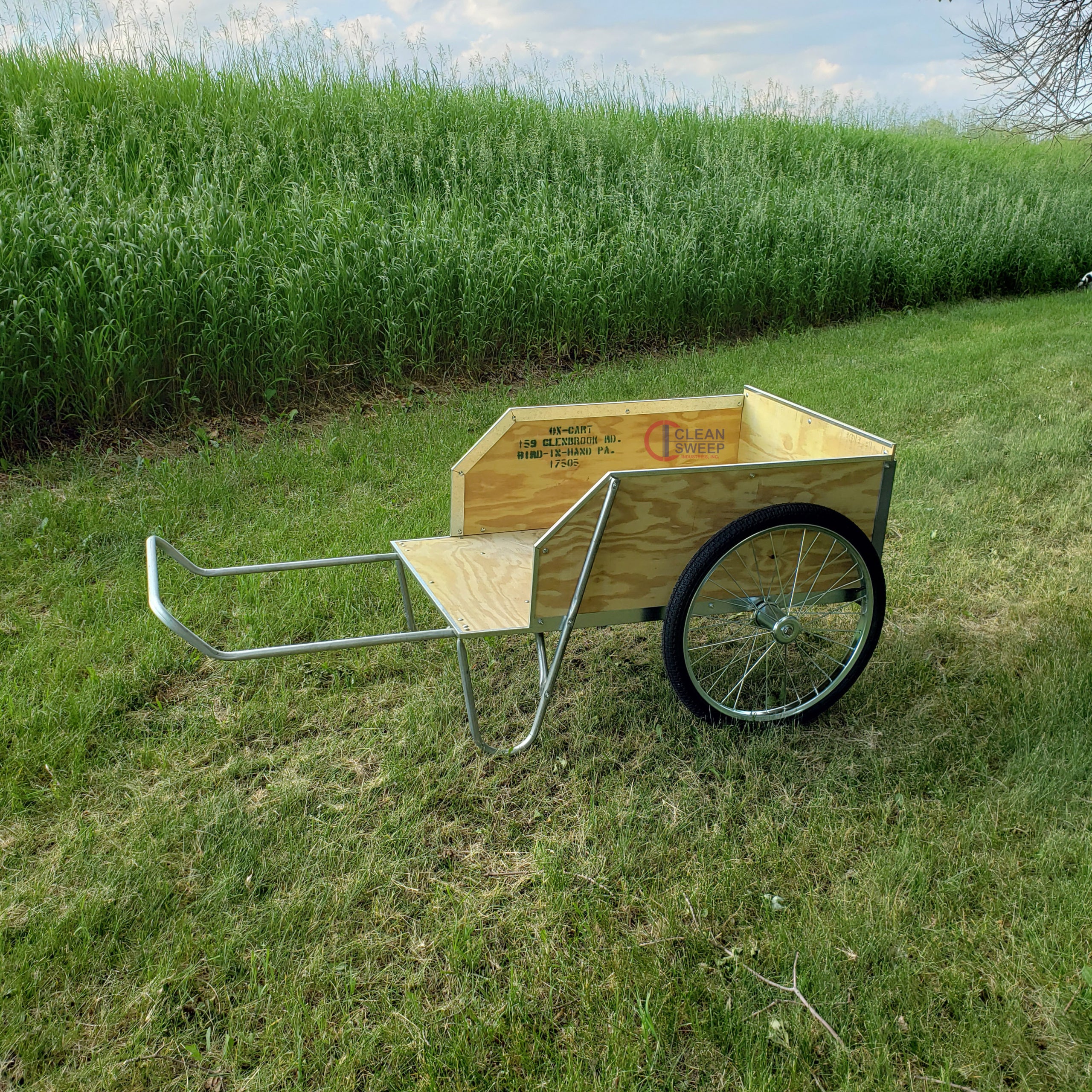 Heavy duty lawn, garden, and farm cart - Clean Sweep Industries - USA ...