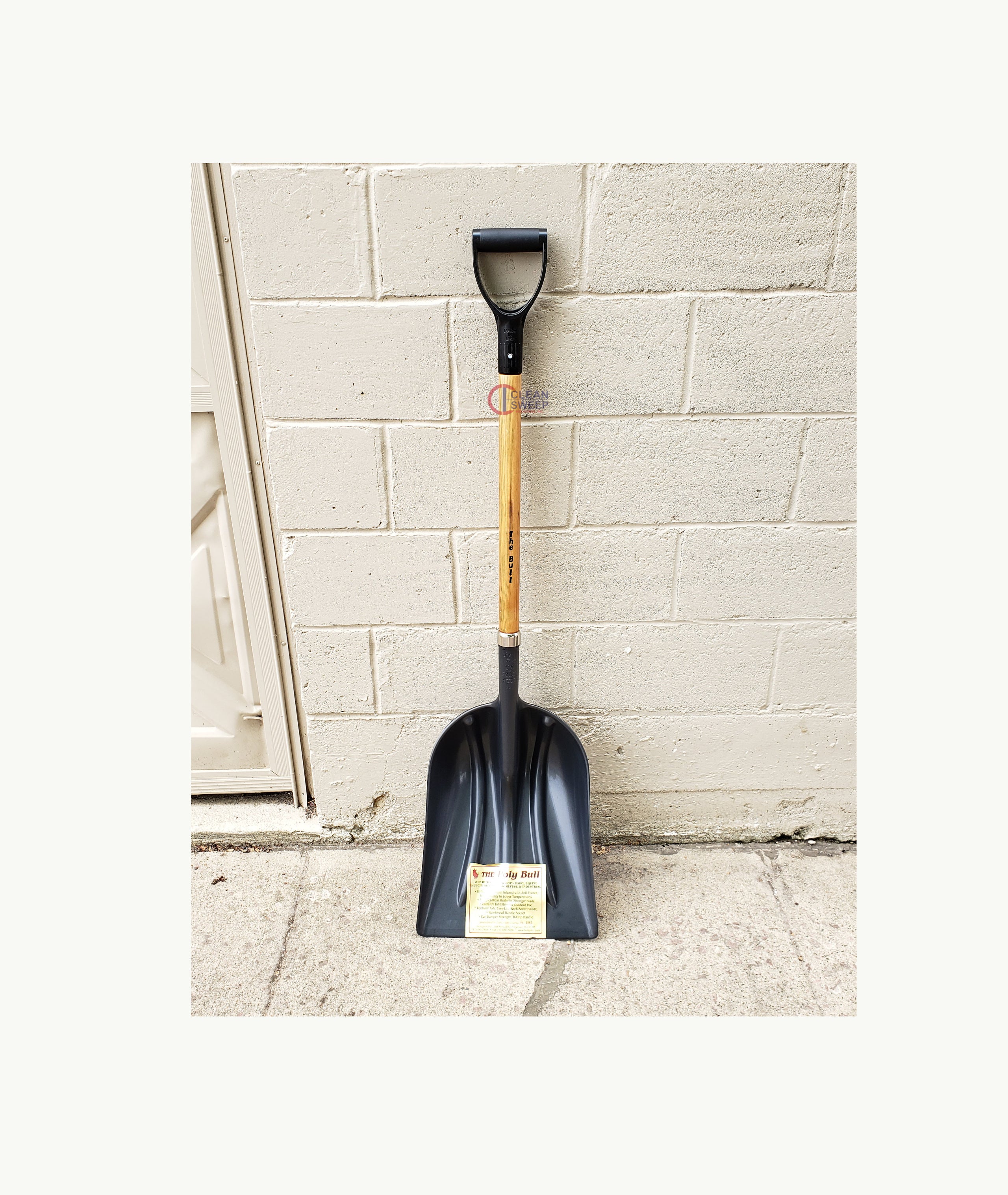 #12 Poly Bull Scoop Shovel, 30" handle with indestructible d-grip - Clean Sweep Industries - USA ...